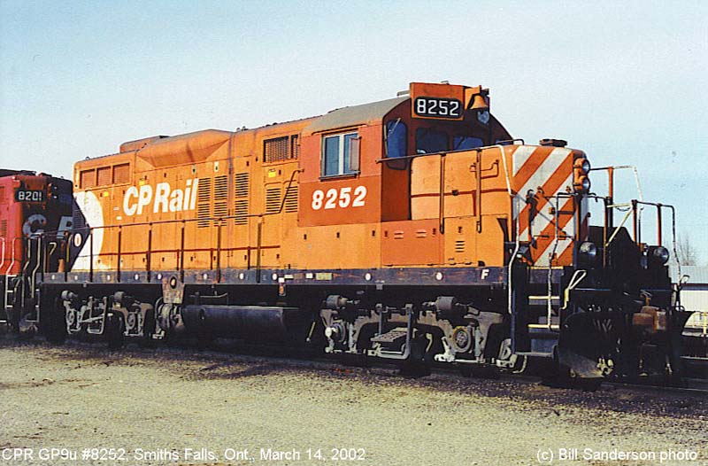 GP9u 8252
